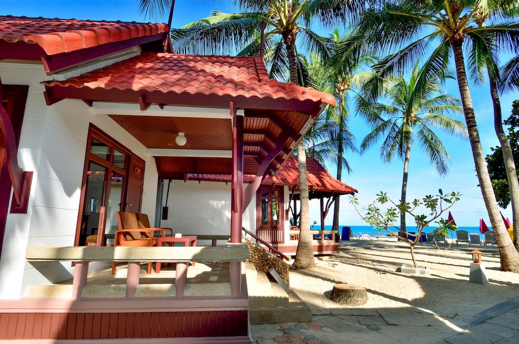 10 Incredible Beach Bungalows in Thailand - DreamHotels