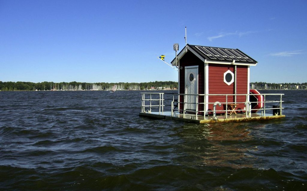 5 Fascinating Underwater Hotels - DreamHotels Worldwide